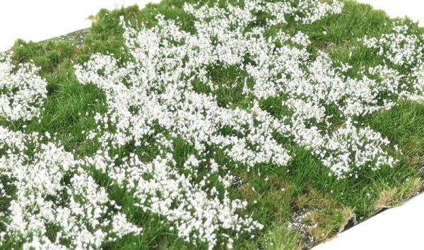 Layered Tufts Flowers White - dcctrainautomation.co.uk