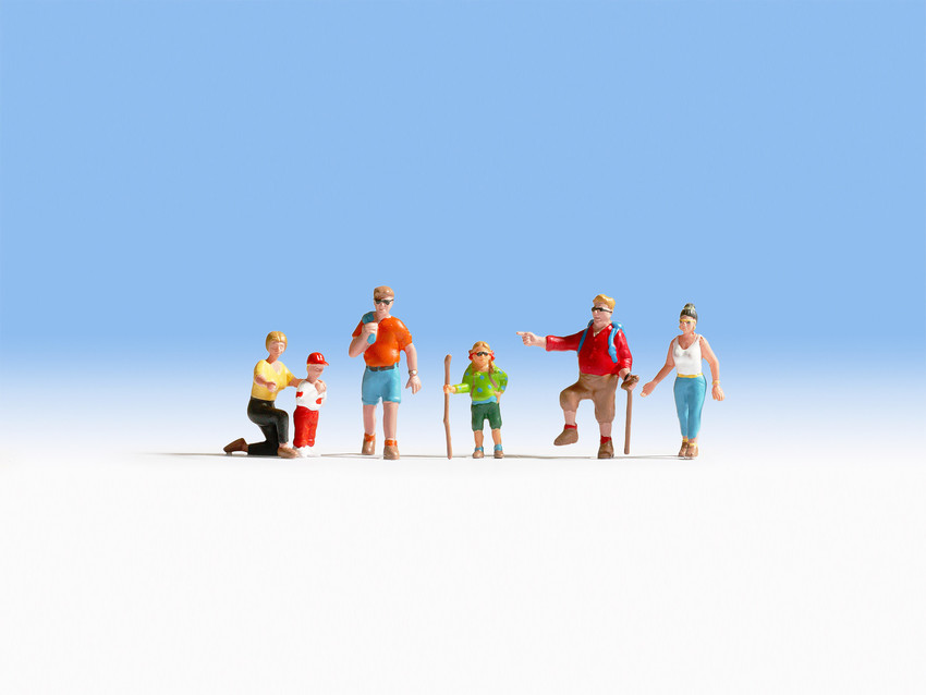 Noch 15870 Hikers (6) Figure Set - dcctrainautomation.co.uk