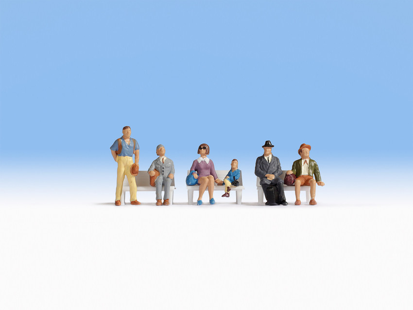 Noch 36240 Passengers (6) Figure Set in N gauge - dcctrainautomation.co.uk