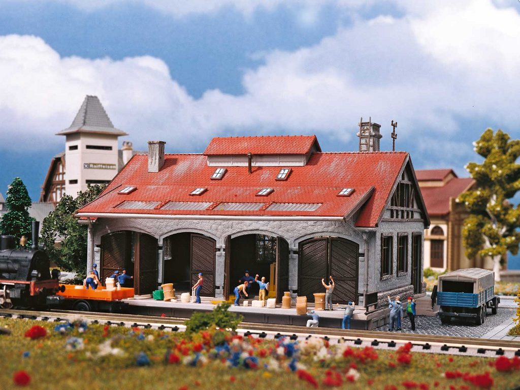 Vollmer 47545 Freight Shed Kit - dcctrainautomation.co.uk