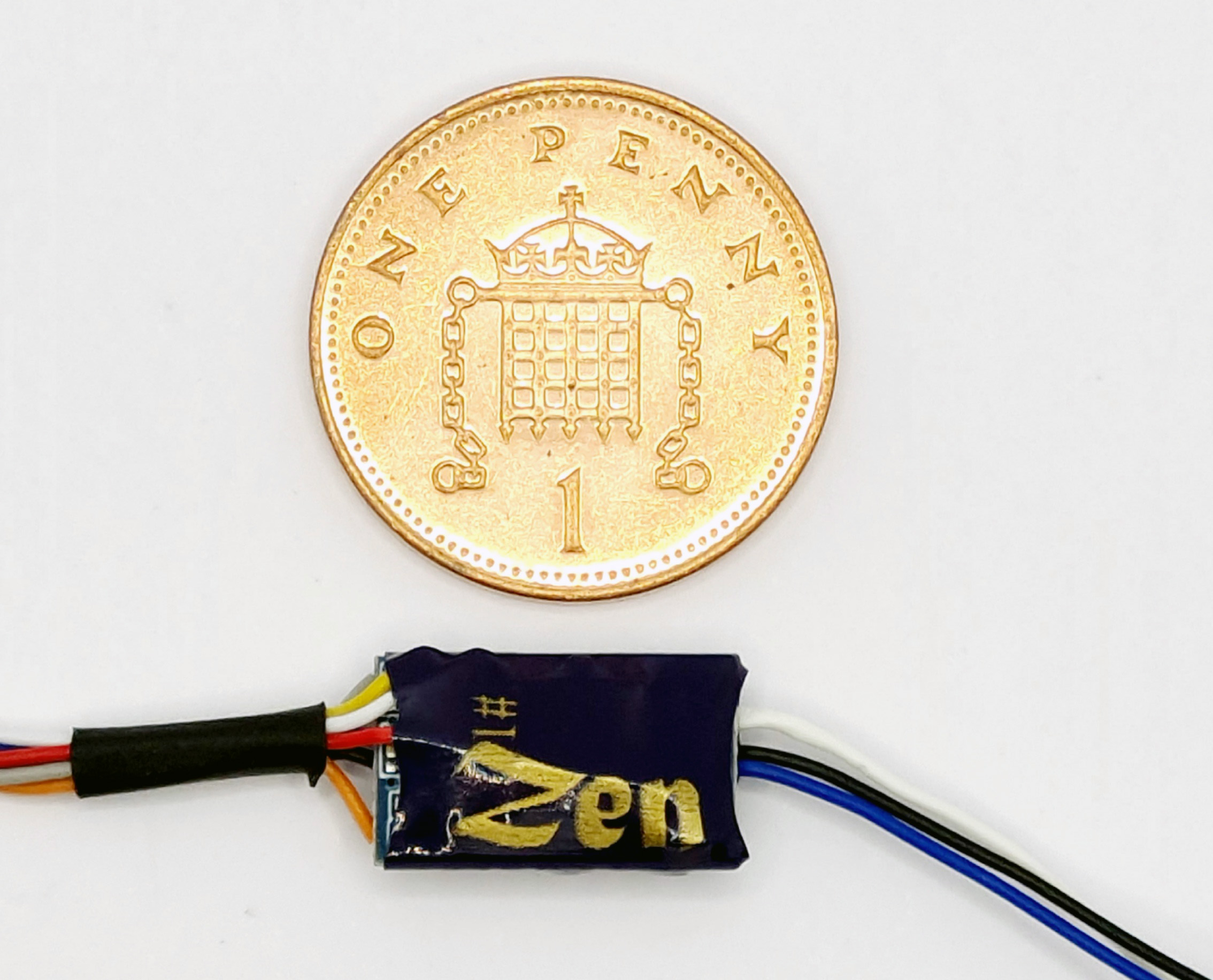 Zen Blue+ Decoder: 8 Pin NANO Wired 2 Function - dcctrainautomation.co.uk