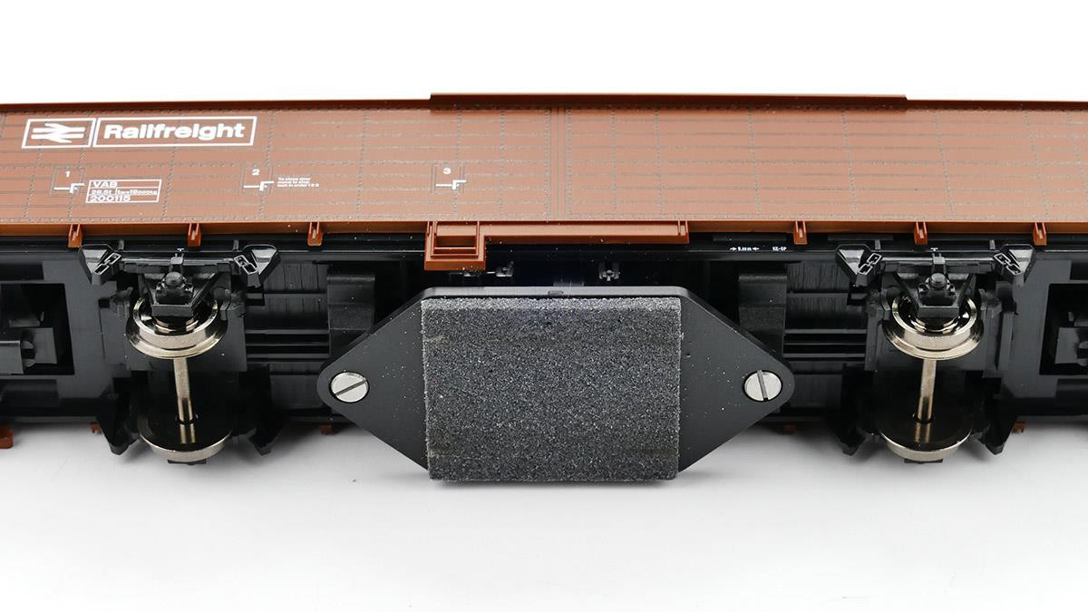 Track Cleaning Wagon BR Railfreight - dcctrainautomation.co.uk